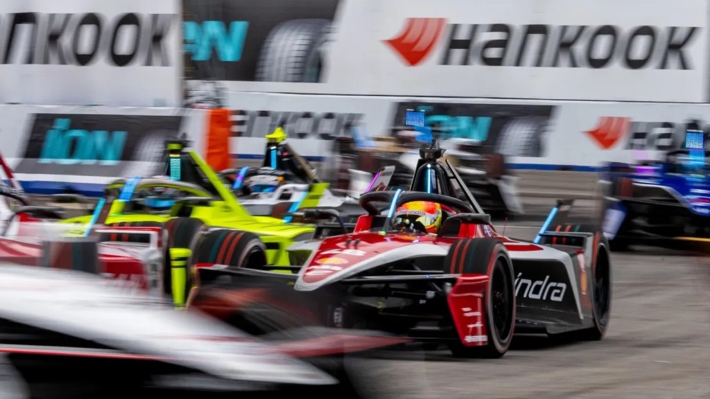 フォーミュラE サンパウロ マヒンドラが復調の兆し | フォーミュラE の総合情報サイト EVracing.jp | Formula E